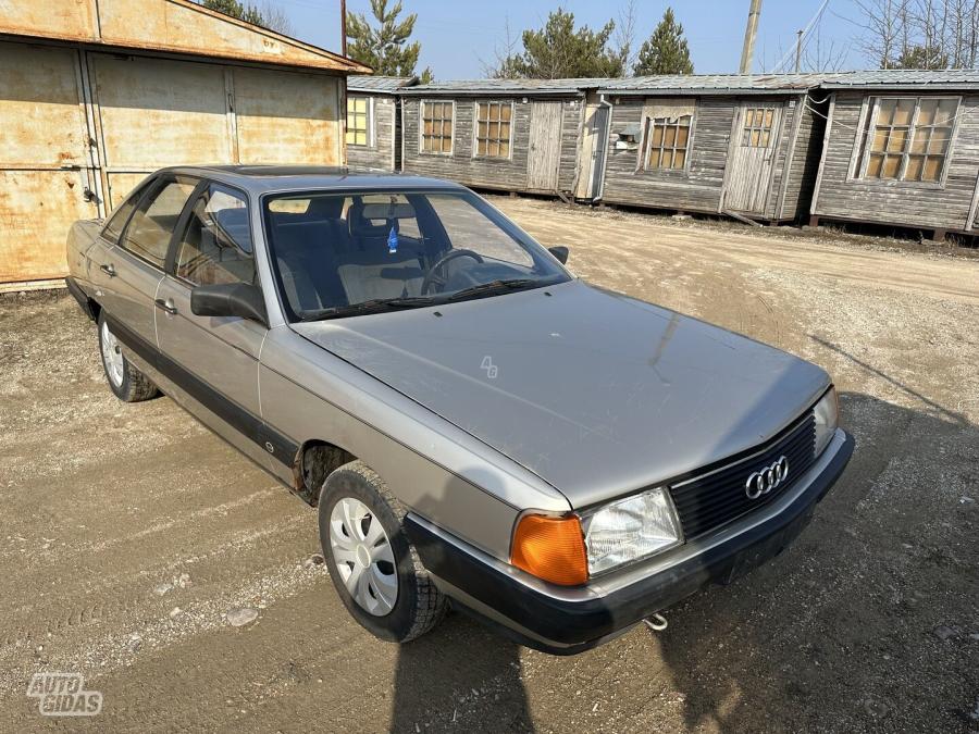Audi 100 1986 Viļņa, ar dzinēja tilpumu 1.80 L un nobraukumu 325 tūkst. km par 750 €, foto 2 vietnē AUTOMOTO.COM.LV