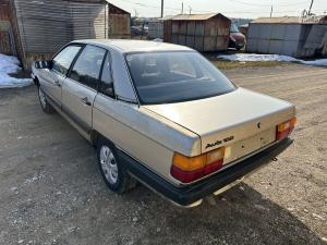 Audi 100 1986 Viļņa, ar dzinēja tilpumu 1.80 L un nobraukumu 325 tūkst. km par 750 €, foto 5 vietnē AUTOMOTO.COM.LV