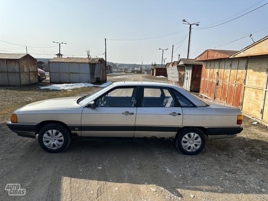 Audi 100 1986 Viļņa, ar dzinēja tilpumu 1.80 L un nobraukumu 325 tūkst. km par 750 €, foto 6 vietnē AUTOMOTO.COM.LV