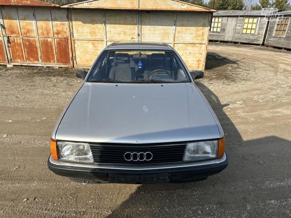 Audi 100 1986 in Vilnius, with an engine capacity of 1.80 L and mileage of 325 thousand km for 750 €, photo 8 on AUTOMOTO.COM.LV