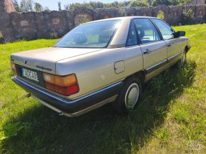 Audi 100 1986 Ignalina, ar dzinēja tilpumu 2.20 L un nobraukumu 373 tūkst. km par 999 €, foto 6 vietnē AUTOMOTO.COM.LV