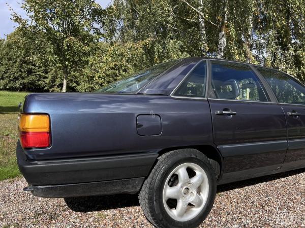 Audi 100 1986 Alīta, ar dzinēja tilpumu 2.20 L un nobraukumu 217 tūkst. km par 1250 €, foto 9 vietnē AUTOMOTO.COM.LV