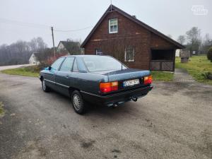 Audi 100 1988 Viļņa, ar dzinēja tilpumu 2.30 L un nobraukumu 339 tūkst. km par 1550 €, foto 4 vietnē AUTOMOTO.COM.LV