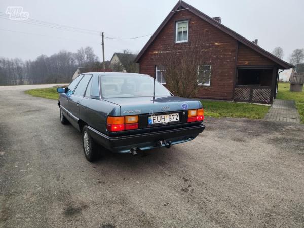 Audi 100 1988 Viļņa, ar dzinēja tilpumu 2.30 L un nobraukumu 339 tūkst. km par 1550 €, foto 5 vietnē AUTOMOTO.COM.LV