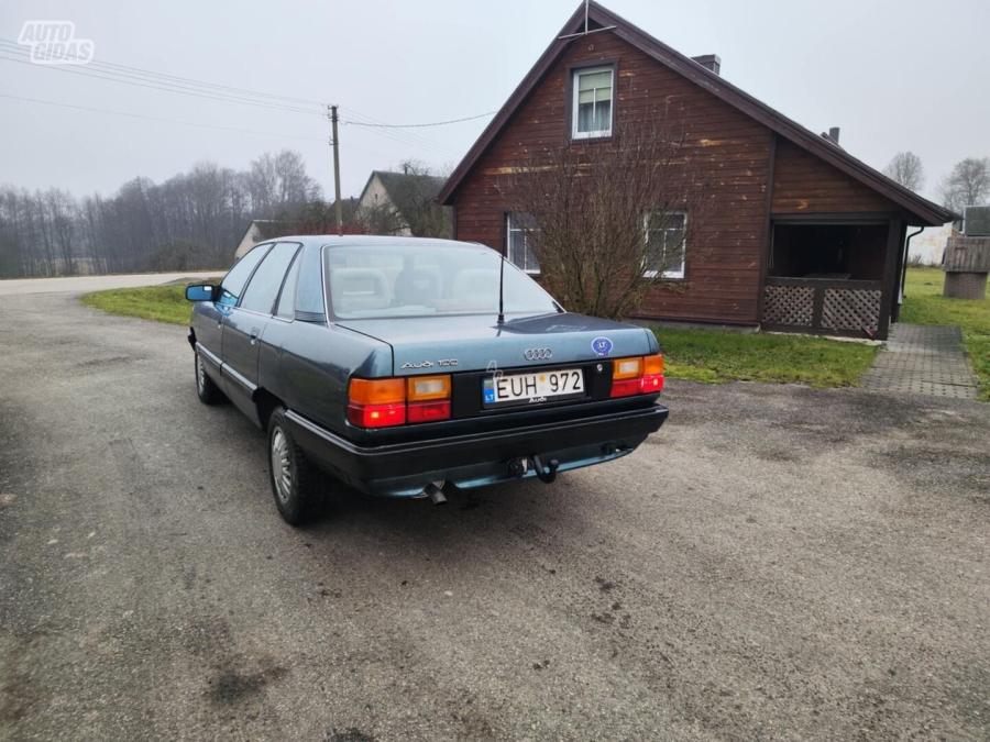 Audi 100 1988 Viļņa, ar dzinēja tilpumu 2.30 L un nobraukumu 339 tūkst. km par 1550 €, foto 5 vietnē AUTOMOTO.COM.LV