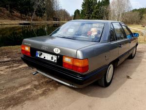Audi 100 1988 Viļņa, ar dzinēja tilpumu 1.80 L un nobraukumu 218 tūkst. km par 1499 €, foto  vietnē AUTOMOTO.COM.LV