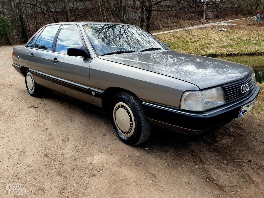 Audi 100 1988 Viļņa, ar dzinēja tilpumu 1.80 L un nobraukumu 218 tūkst. km par 1499 €, foto 3 vietnē AUTOMOTO.COM.LV