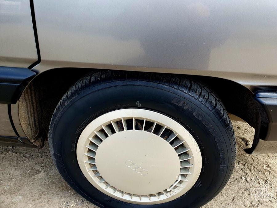 Audi 100 1988 Viļņa, ar dzinēja tilpumu 1.80 L un nobraukumu 218 tūkst. km par 1499 €, foto 17 vietnē AUTOMOTO.COM.LV