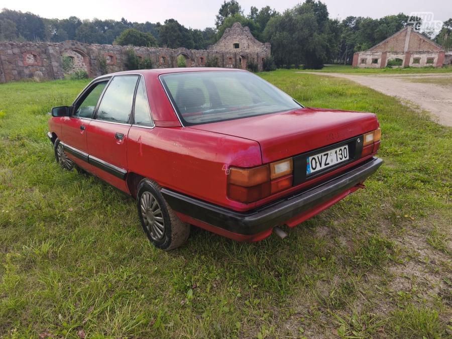 Audi 100 1988 in Ignalina, with an engine capacity of 1.80 L and mileage of 333 thousand km for 850 €, photo 4 on AUTOMOTO.COM.LV
