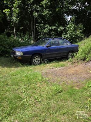 Audi 100 1989 in Vilnius, with an engine capacity of 2.10 L and mileage of 200 thousand km for 3100 €, photo 3 on AUTOMOTO.COM.LV