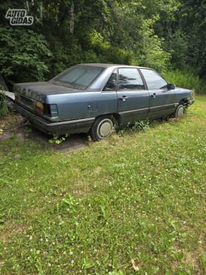 Audi 100 1989 in Vilnius, with an engine capacity of 2.10 L and mileage of 200 thousand km for 3100 €, photo 13 on AUTOMOTO.COM.LV