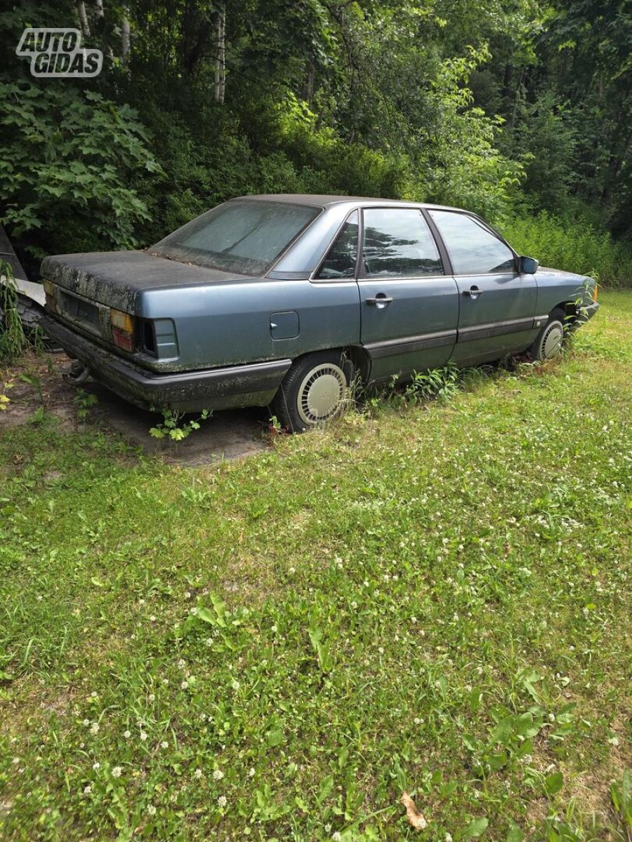 Audi 100 1989 in Vilnius, with an engine capacity of 2.10 L and mileage of 200 thousand km for 3100 €, photo 13 on AUTOMOTO.COM.LV