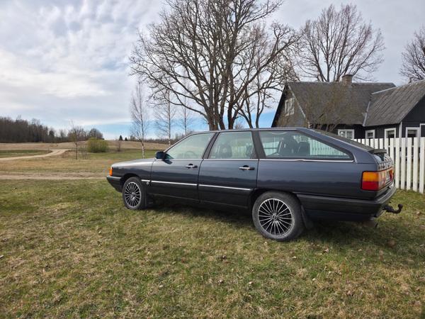 Audi 100 1988 in Voru, with an engine capacity of 2.30 L and mileage of 230 thousand km for 4500 €, photo 7 on AUTOMOTO.COM.LV