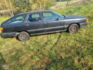 Audi 100 1990 Marijampole, ar dzinēja tilpumu 2.30 L un nobraukumu 180 tūkst. km par 950 €, foto 5 vietnē AUTOMOTO.COM.LV