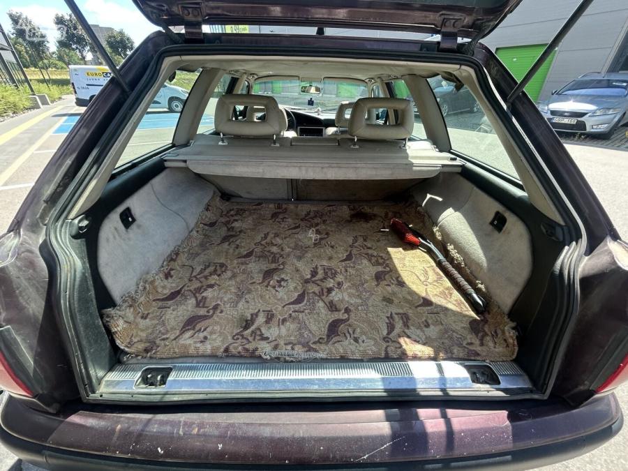 Audi 100 1993 in Vilnius, with an engine capacity of 2.50 L and mileage of 341 thousand km for 1200 €, photo 10 on AUTOMOTO.COM.LV