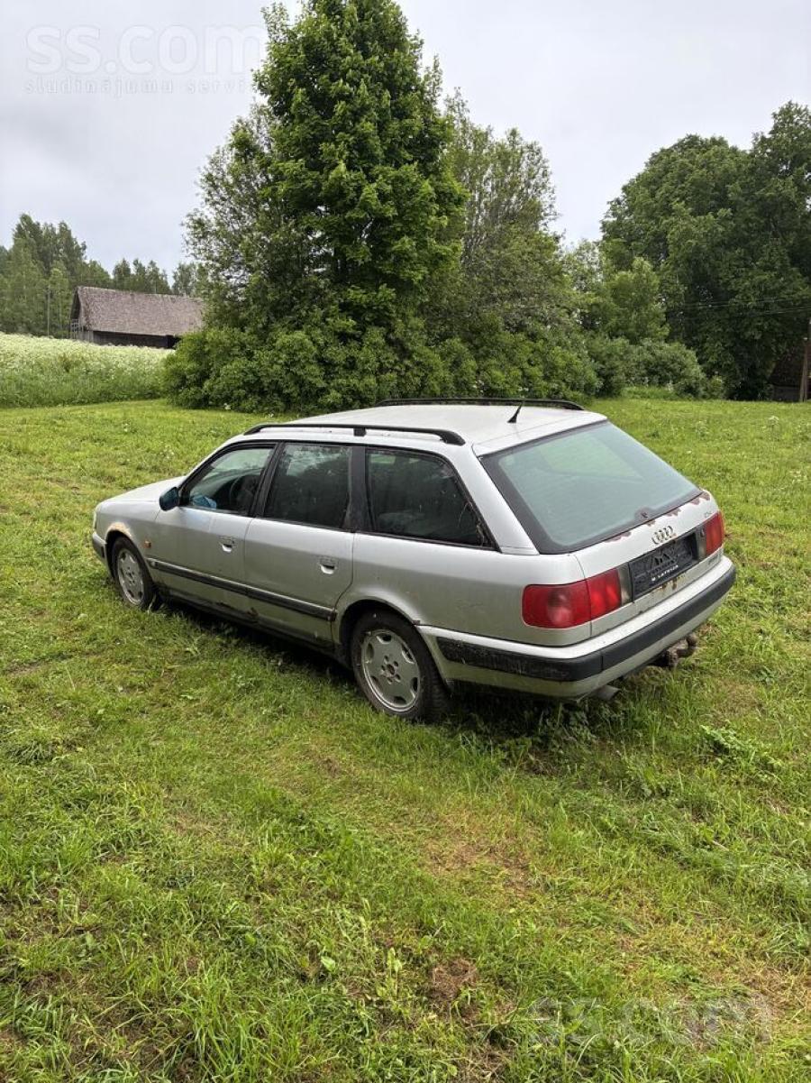 Audi 100 1994 in Aluksne, with an engine capacity of 2.40 L and mileage of 370 thousand km for 200 €, photo 3 on AUTOMOTO.COM.LV