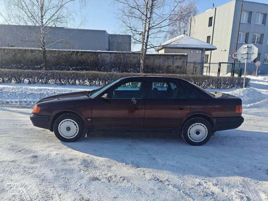 Violet Audi 100 1992 in Jonava, with an engine capacity of 2.50 L and mileage of 306 thousand km for 1800 €, photo 4 on AUTOMOTO.COM.LV