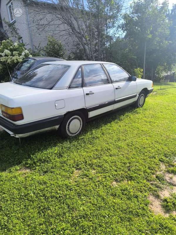 Белый Ауди 100 1984 в Шяуляй, объемом двигателя 1.78 л и пробегом 167 тыс. км за 699 €, фото 4 на AUTOMOTO.COM.LV
