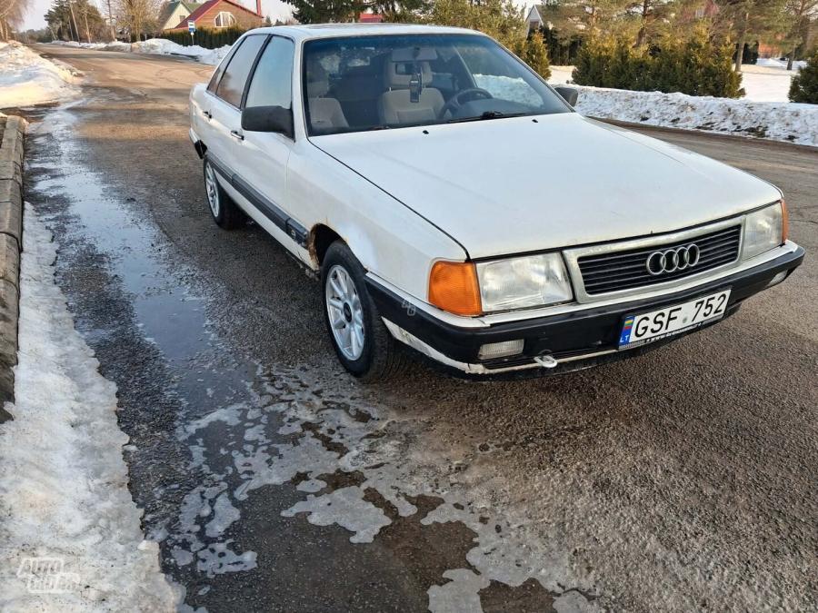 White Audi 100 1986 in Kupiskis, with an engine capacity of 1.80 L and mileage of 274 thousand km for 800 €, photo 1 on AUTOMOTO.COM.LV