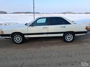 White Audi 100 1986 in Kupiskis, with an engine capacity of 1.80 L and mileage of 274 thousand km for 800 €, photo 3 on AUTOMOTO.COM.LV
