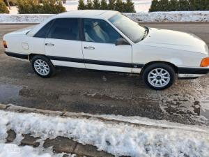White Audi 100 1986 in Kupiskis, with an engine capacity of 1.80 L and mileage of 274 thousand km for 800 €, photo 6 on AUTOMOTO.COM.LV