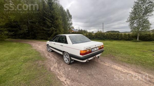 White Audi 100 1986 in Riga, with an engine capacity of 2.20 L and mileage of 220 thousand km for 1800 €, photo 3 on AUTOMOTO.COM.LV