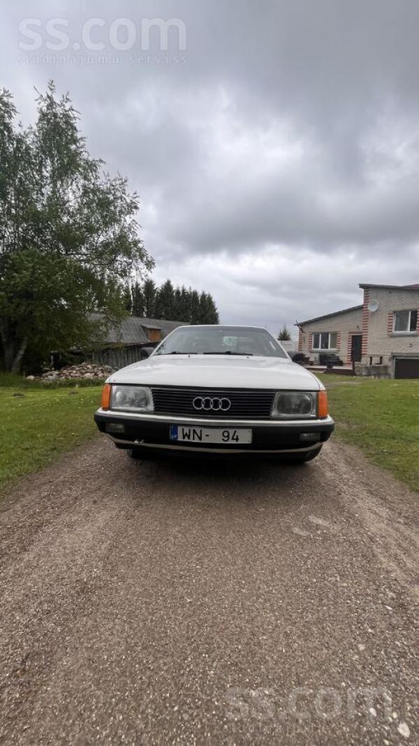White Audi 100 1986 in Riga, with an engine capacity of 2.20 L and mileage of 220 thousand km for 1800 €, photo 5 on AUTOMOTO.COM.LV