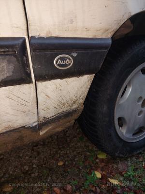 Balts Audi 100 1986 Tallina, ar dzinēja tilpumu 1.80 L un nobraukumu 244 tūkst. km par 1200 €, foto 4 vietnē AUTOMOTO.COM.LV