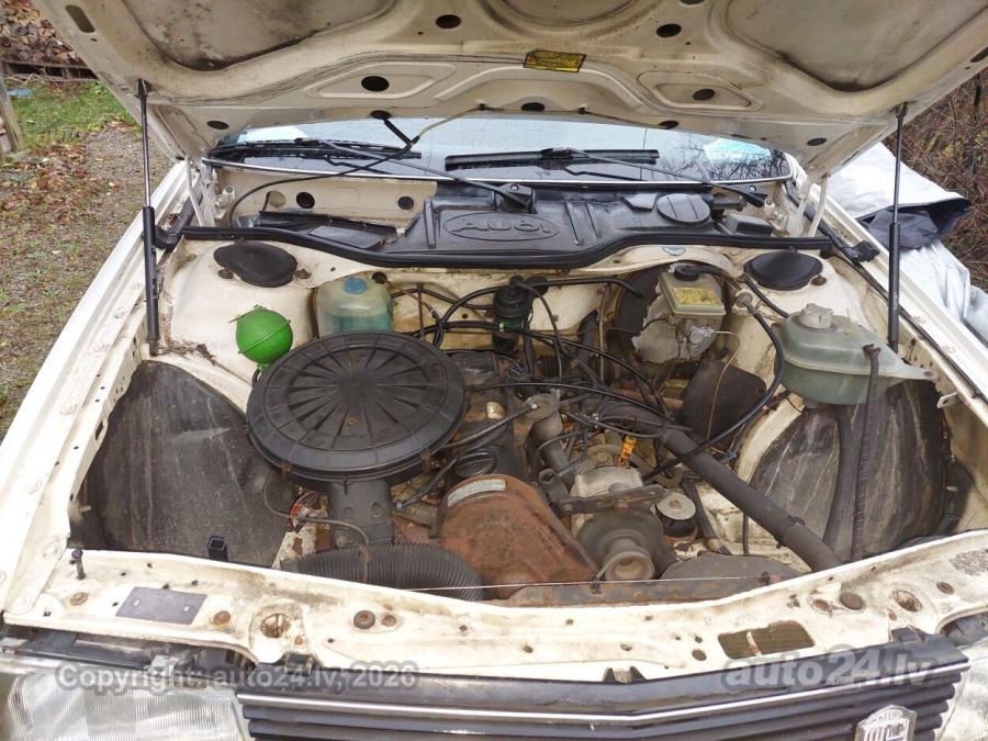 Balts Audi 100 1986 Tallina, ar dzinēja tilpumu 1.80 L un nobraukumu 244 tūkst. km par 1200 €, foto 9 vietnē AUTOMOTO.COM.LV