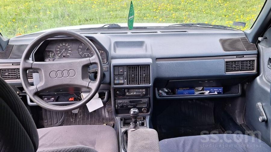 Balts Audi 100 1987 Ludza, ar dzinēja tilpumu 2.00 L un nobraukumu 300 tūkst. km par 1300 €, foto 4 vietnē AUTOMOTO.COM.LV