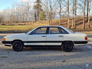 Balts Audi 100 1987 Plungė, ar dzinēja tilpumu 1.97 L un nobraukumu 209 tūkst. km par 1350 €, foto 2 vietnē AUTOMOTO.COM.LV