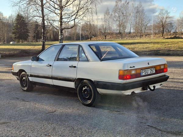 Balts Audi 100 1987 Plungė, ar dzinēja tilpumu 1.97 L un nobraukumu 209 tūkst. km par 1350 €, foto 3 vietnē AUTOMOTO.COM.LV