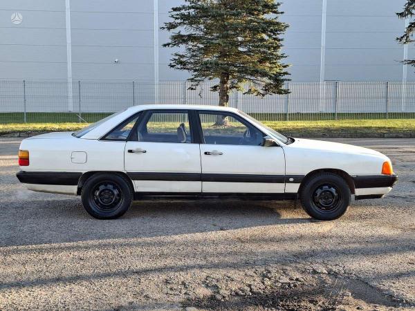 Balts Audi 100 1987 Plungė, ar dzinēja tilpumu 1.97 L un nobraukumu 209 tūkst. km par 1350 €, foto 6 vietnē AUTOMOTO.COM.LV