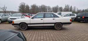 Белый Ауди 100 1989 в Валмиера, объемом двигателя 1.80 л и пробегом 425 тыс. км за 1150 €, фото 6 на AUTOMOTO.COM.LV