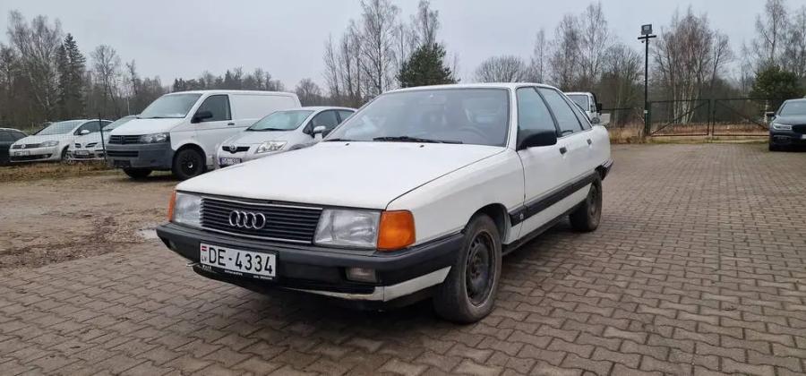 Белый Ауди 100 1989 в Валмиера, объемом двигателя 1.80 л и пробегом 425 тыс. км за 1150 €, фото 7 на AUTOMOTO.COM.LV