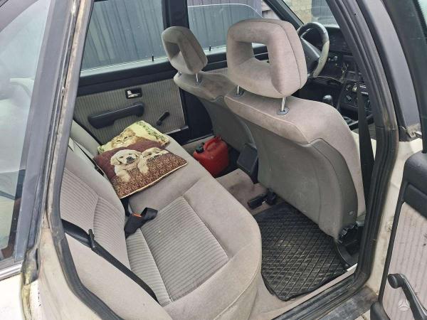 White Audi 100 1989 in Kretinga, with an engine capacity of 2.20 L and mileage of 365 thousand km for 950 €, photo 6 on AUTOMOTO.COM.LV