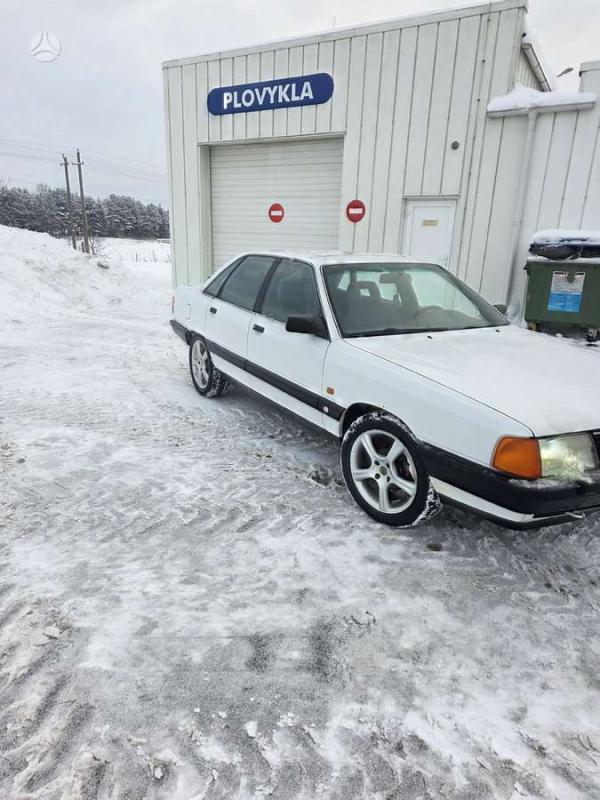 White Audi 100 1990 in Silale, with an engine capacity of 2.00 L and mileage of 160 thousand km for 1400 €, photo 1 on AUTOMOTO.COM.LV