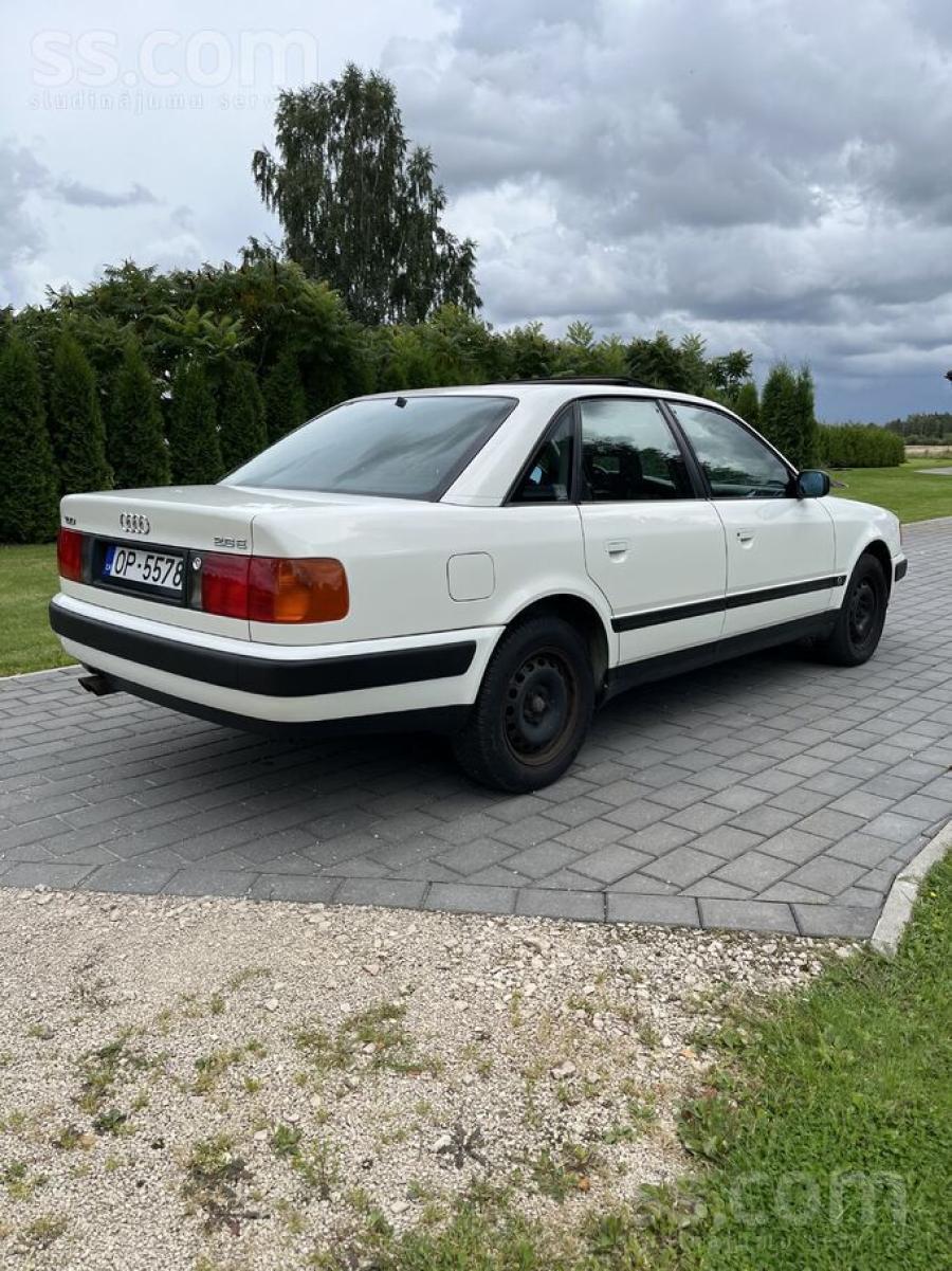 Balts Audi 100 2003 Ogre, ar dzinēja tilpumu 2.60 L un nobraukumu 229 tūkst. km par 4900 €, foto 5 vietnē AUTOMOTO.COM.LV