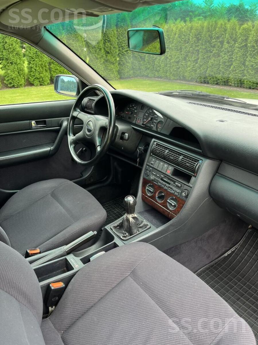 Balts Audi 100 2003 Ogre, ar dzinēja tilpumu 2.60 L un nobraukumu 229 tūkst. km par 4900 €, foto 10 vietnē AUTOMOTO.COM.LV