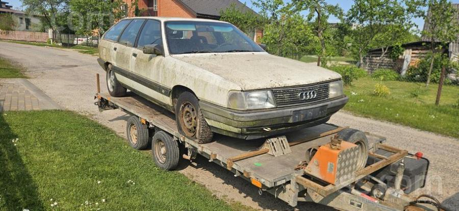 Balts Audi 100 1988 Valmiera, ar dzinēja tilpumu 2.30 L un nobraukumu 540 tūkst. km par 850 €, foto 4 vietnē AUTOMOTO.COM.LV