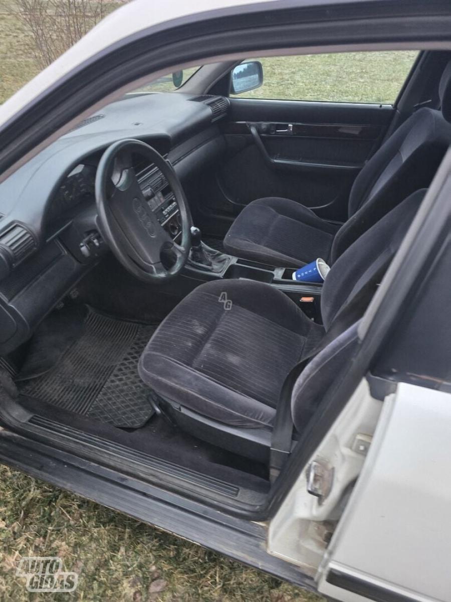 Balts Audi 100 1991 Širvintos, ar dzinēja tilpumu 2.50 L un nobraukumu 347 tūkst. km par 1550 €, foto 3 vietnē AUTOMOTO.COM.LV
