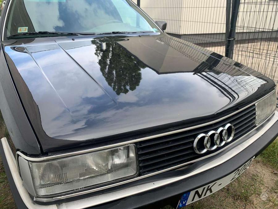 Black Audi 200 1989 in Riga, with an engine capacity of 2.23 L and mileage of 235 thousand km for 9900 €, photo 1 on AUTOMOTO.COM.LV