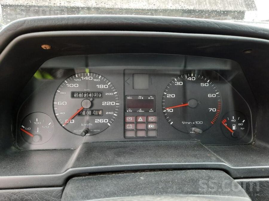 Zils Audi 200 1987 Jēkabpils, ar dzinēja tilpumu 2.20 L un nobraukumu 262 tūkst. km par 3000 €, foto 9 vietnē AUTOMOTO.COM.LV