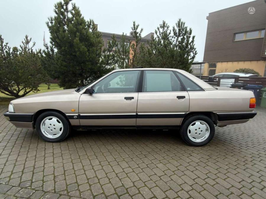 Brūns Audi 200 1988 Viļņa, ar dzinēja tilpumu 2.23 L un nobraukumu 117 tūkst. km par 4500 €, foto 4 vietnē AUTOMOTO.COM.LV