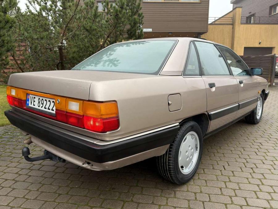 Brūns Audi 200 1988 Viļņa, ar dzinēja tilpumu 2.23 L un nobraukumu 117 tūkst. km par 4500 €, foto 12 vietnē AUTOMOTO.COM.LV