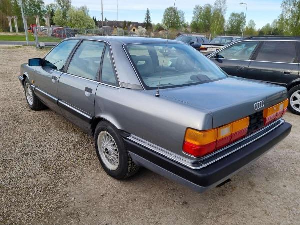 Pelēks Audi 200 1989 Pelva, ar dzinēja tilpumu 2.23 L un nobraukumu 226 tūkst. km par 17500 €, foto 4 vietnē AUTOMOTO.COM.LV