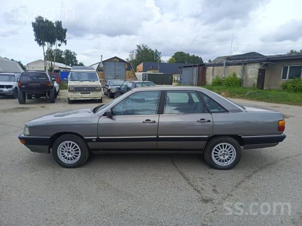 Ауди 200 1984 в Рига, объемом двигателя 2.20 л и пробегом 135 тыс. км за 5500 €, фото 5 на AUTOMOTO.COM.LV