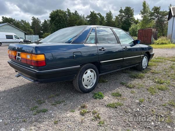 Audi 200 1986 in Tallinn on AUTOMOTO.COM.LV Audi 200 1986 in Tallinn, with an engine capacity of 2.10 L and mileage of 92 thousand km for 8500 €, photo 4 on AUTOMOTO.COM.LV