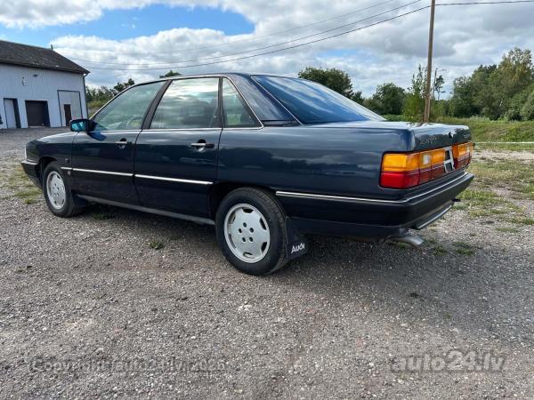 Audi 200 1986 in Tallinn on AUTOMOTO.COM.LV Audi 200 1986 in Tallinn, with an engine capacity of 2.10 L and mileage of 92 thousand km for 8500 €, photo 5 on AUTOMOTO.COM.LV