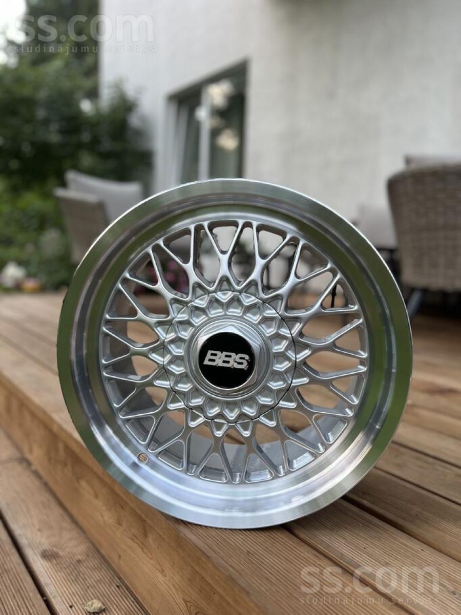 Balts Audi 200 1991 Rīga, ar dzinēja tilpumu 2.20 L un nobraukumu 177 tūkst. km par 25500 €, foto 22 vietnē AUTOMOTO.COM.LV